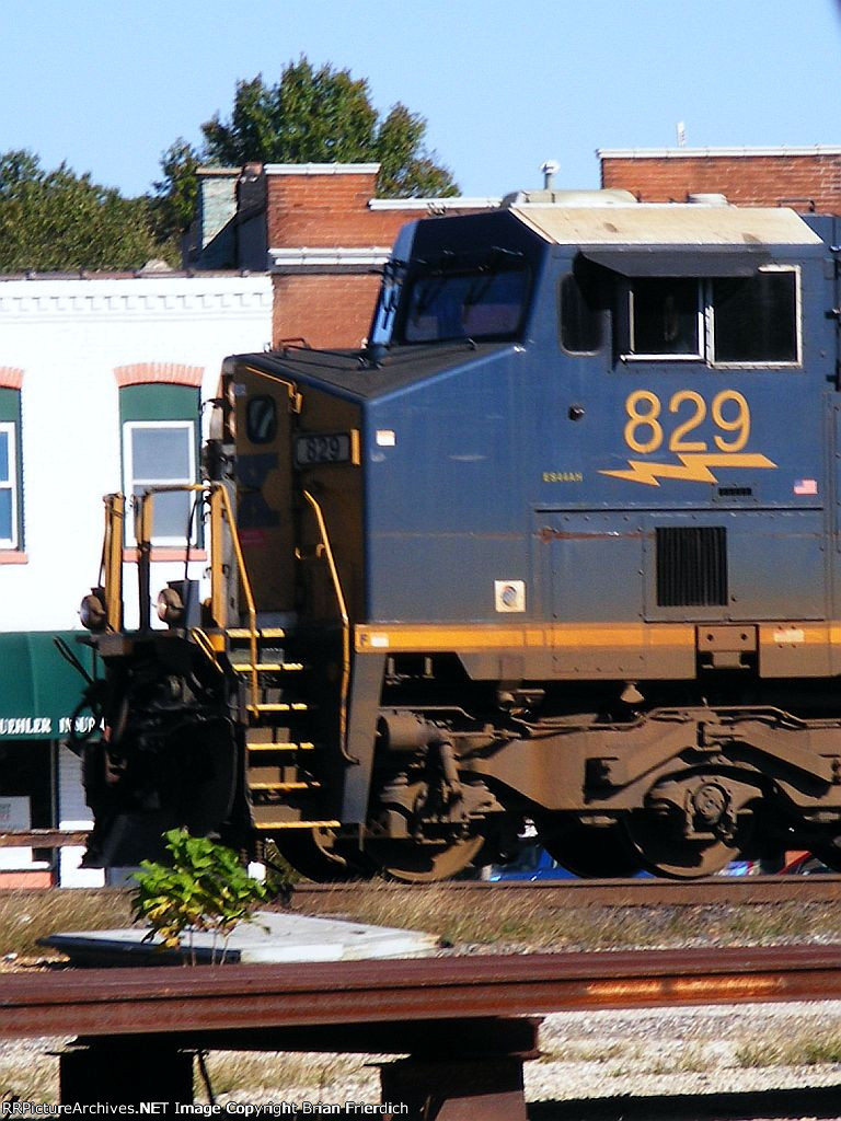 CSX 829